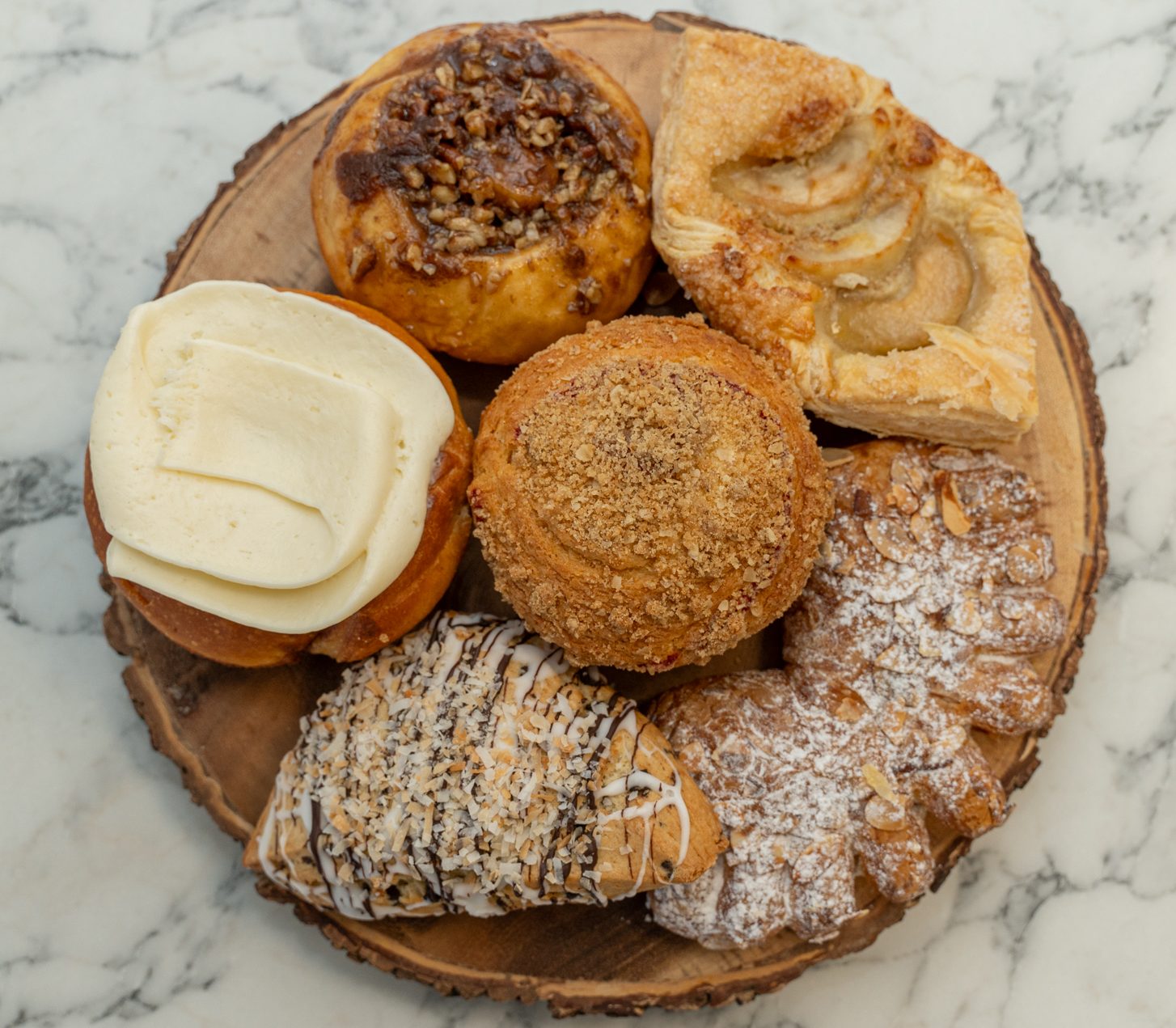 Hans and Harry's Bakery – Home of the World Famous Fresh Fruit Strudel